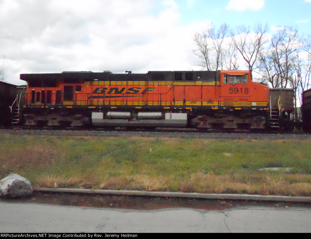 BNSF 5918